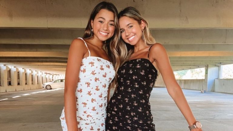 12 Cute & Trendy Matching Outfits for You And Your Bestie